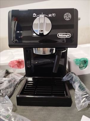 Kafe aparat DeLonghi