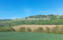 Sremski Karlovci-Velika Parcela 14715 m2(3820 m2+10900 m2)iz dve susedne parcele-065/385 8880