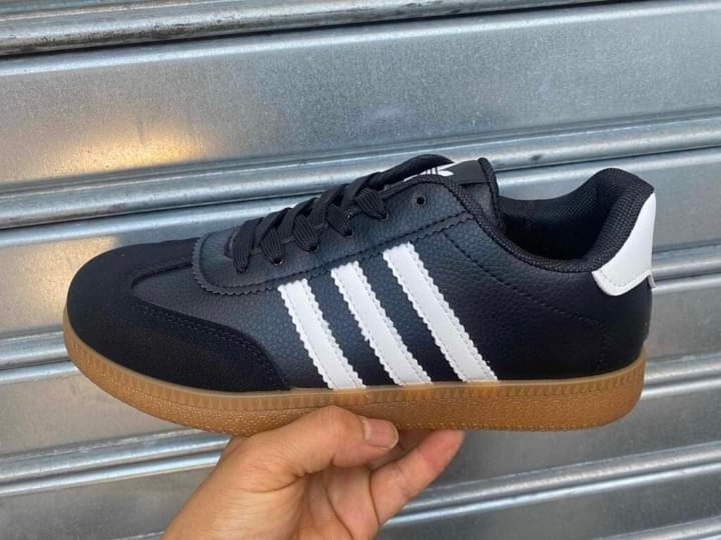 Adidas, 41