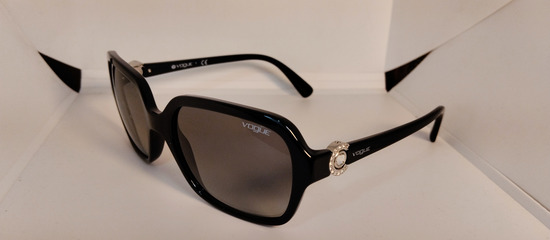 VOGUE ORIGINAL NOVE naocare za sunce