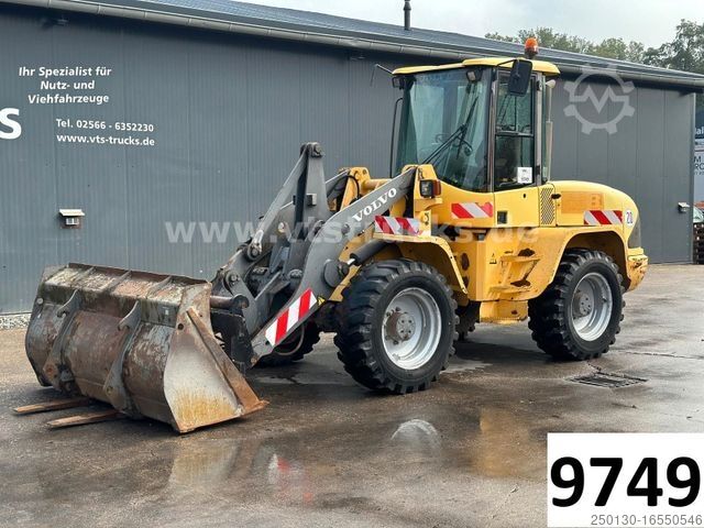 Utovarivač točkova
VOLVO L40 TP 4x4 Schaufel + Gabel