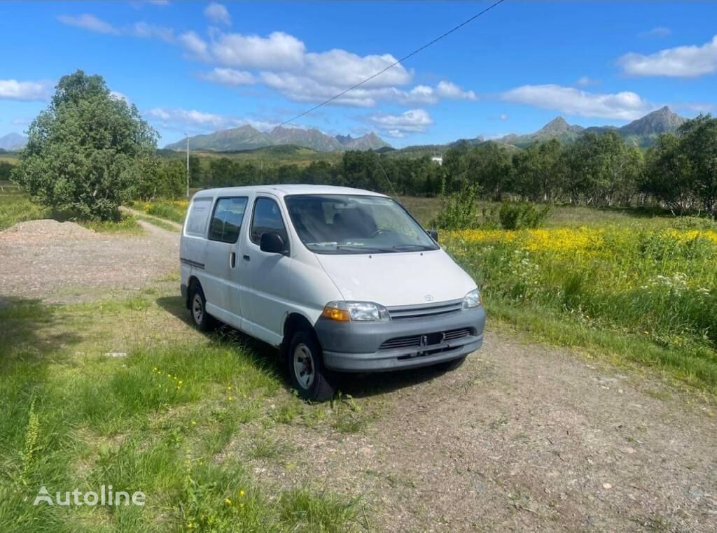 Prodaje se Toyota Hiace 4WD minibus furgon na aukciji