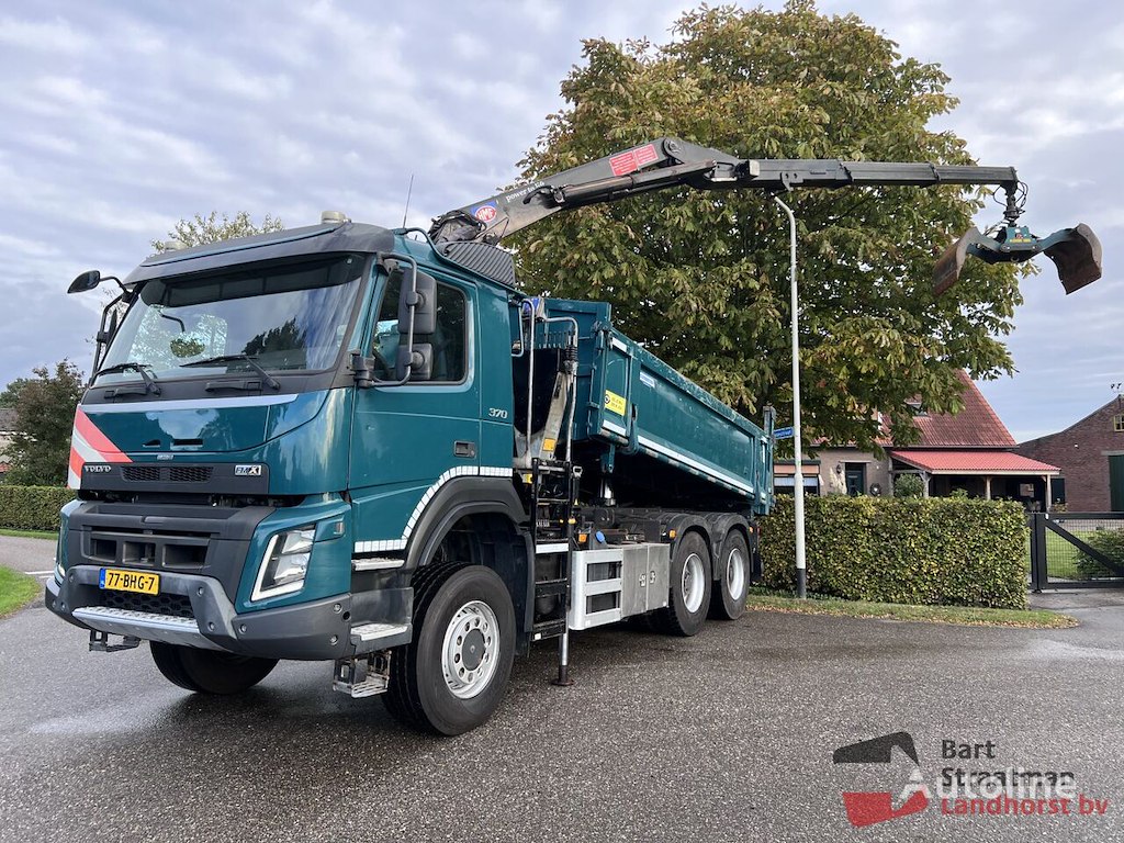 Volvo FMX 370 3 STUKS 6x6 Euro 6 met 2 zijden kipper en HMF 1643 Z2 kr kiper