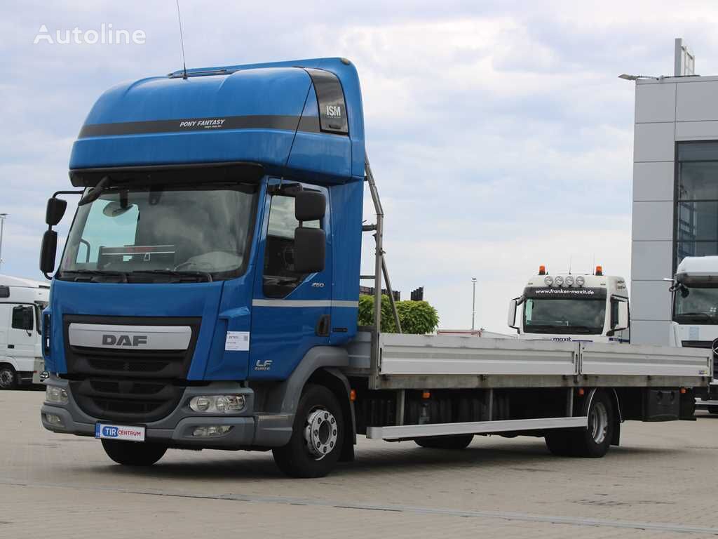 DAF LF 260 kamion s ravnom platformom