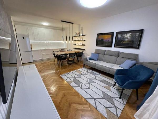 Četvorosoban stan na prodaju, 83m2, 324.450€