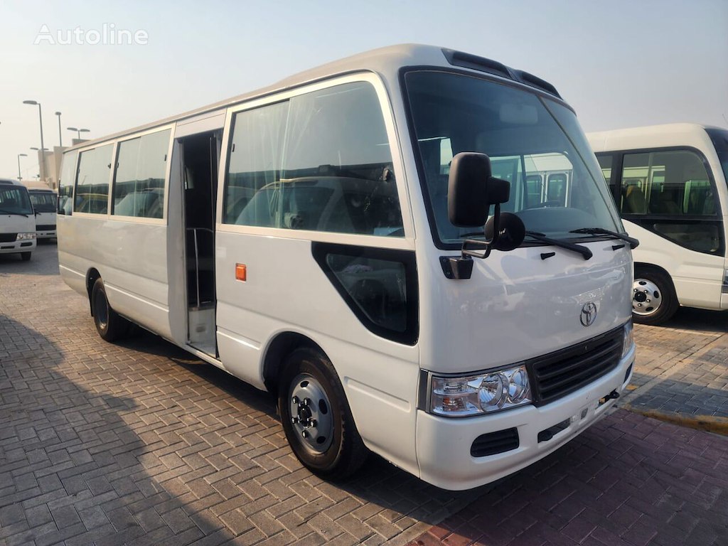 Toyota Coaster Coach bus (Diesel-LHD) turistički autobus