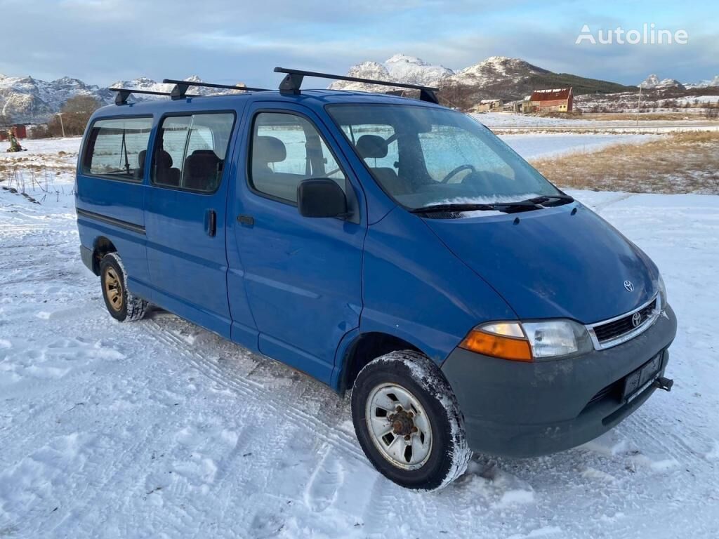 Prodaje se Toyota Hiace 4WD putnički minibus na aukciji