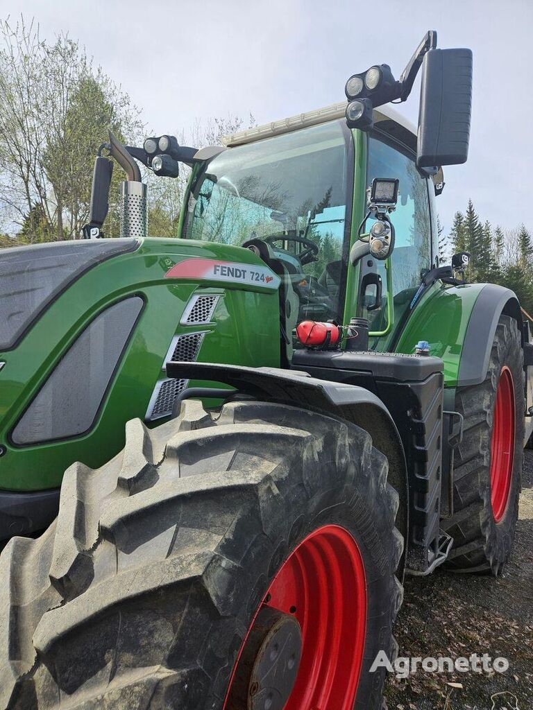 Prodaje se Fendt 724 profi pluss traktor točkaš na aukciji