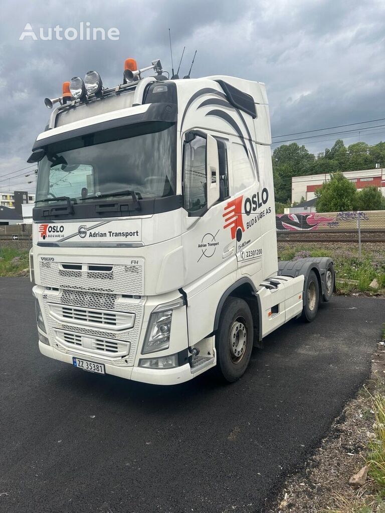 Prodaje se Volvo FH 540 med hydraulikk tegljač na aukciji