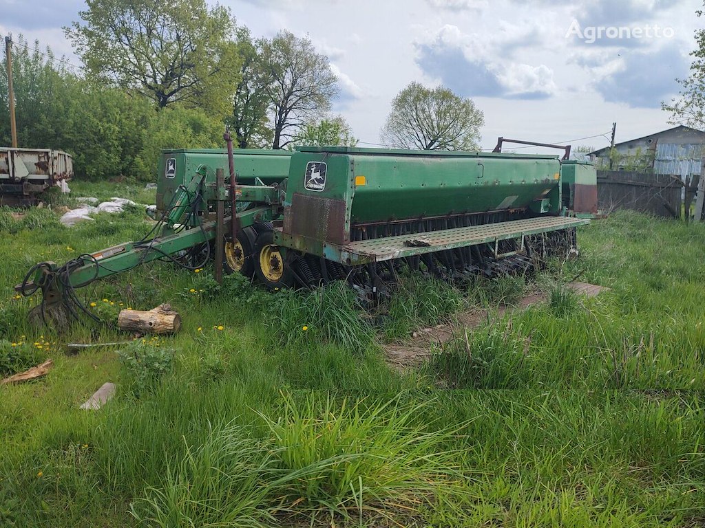 John Deere 455 mehanička sejalica