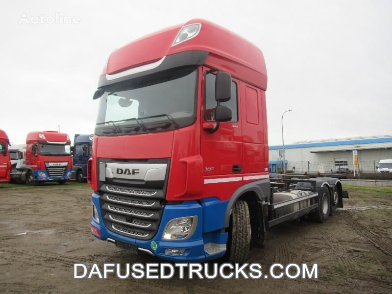 DAF FAR XF480 vozilo za prevoz kontejnera