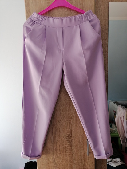 Lila pantalone *novo