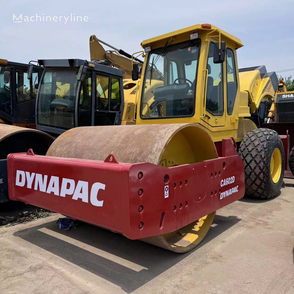 Dynapac CA 602 D valjak za asfalt