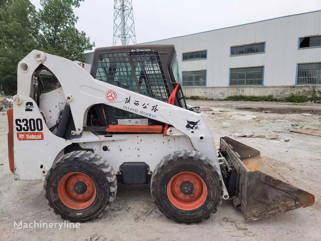 Bobcat S300 mini utovarivač