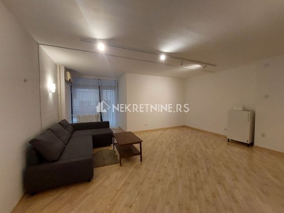 Kod Hrama, 100 m2, renovirano ID 11422-1