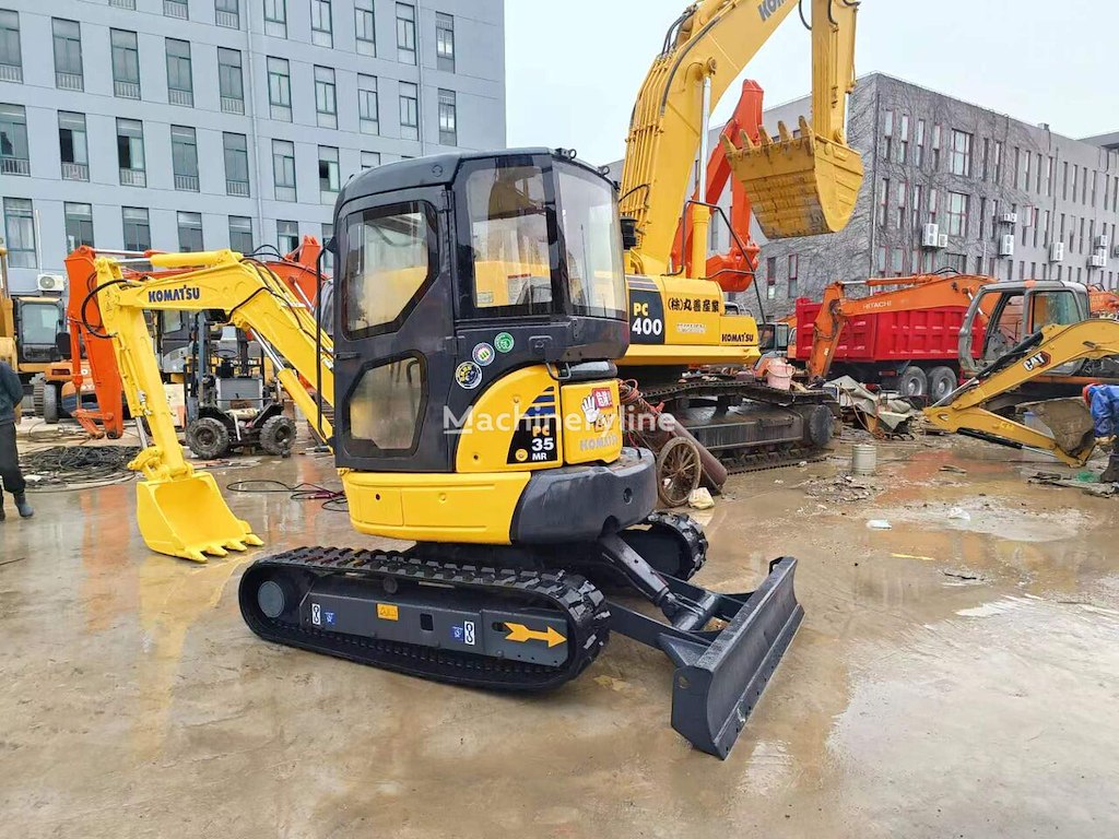 Komatsu PC35 mini bager