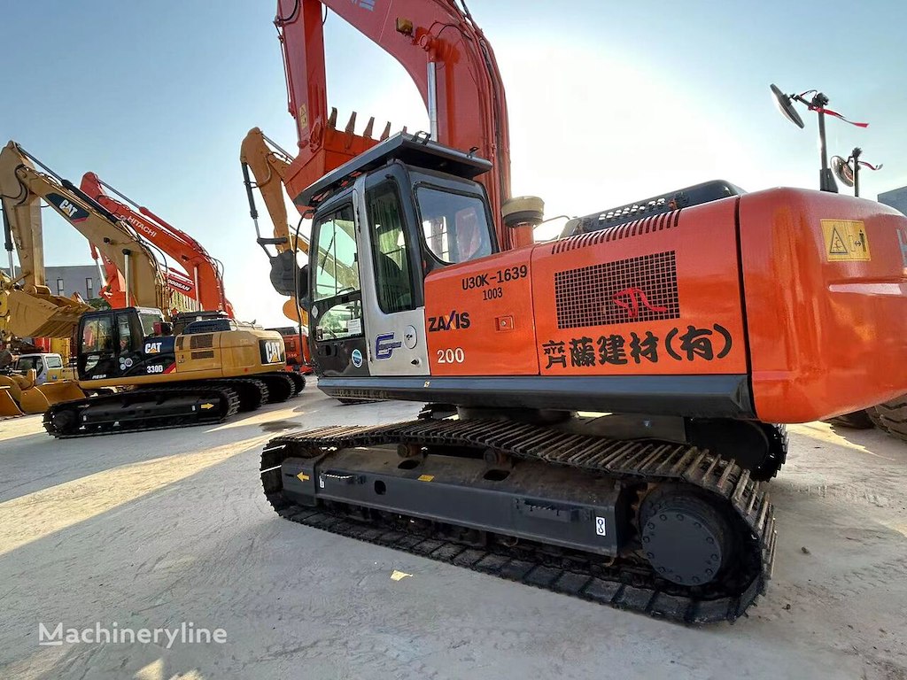 Hitachi ZX200 bager guseničar