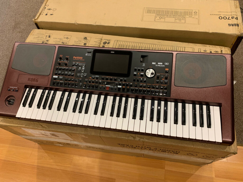 Novo Korg Pa1000 61-tipka, Korg Kronos2 61-tipka, Korg Pa5X 88 88-tipka/76-tipka, Korg Pa4X 61-tipka, Korg OASYS 88-tipka, Yamaha PSR-SX900, Yamaha Montage 8 88-tipka, Roland FANTOM-8, Yamaha Genos2