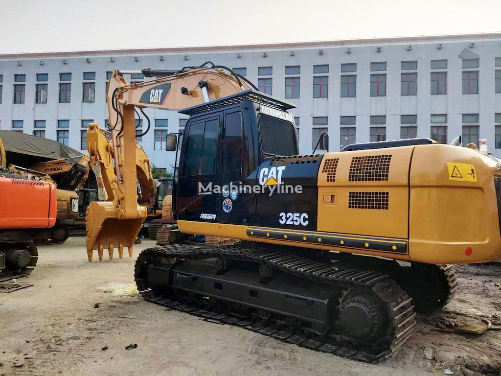 Caterpillar 325C bager guseničar