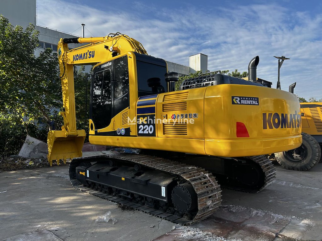 Komatsu PC220-8 bager guseničar