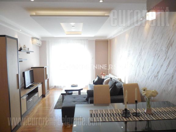 #16439, Izdavanje, Stan, ZVEZDARA, 750 EUR