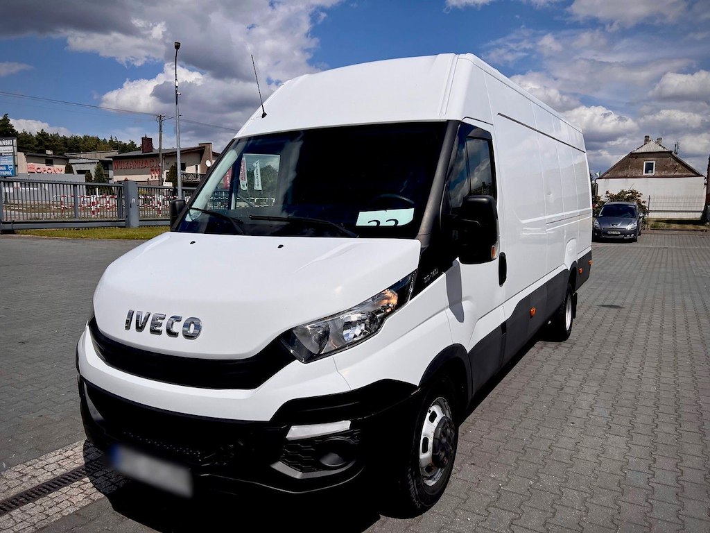 IVECO Daily Kasten 35C13 minibus furgon