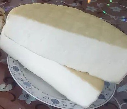 Domaći kačkavalj od kravljeg mleka (po kilogramu)