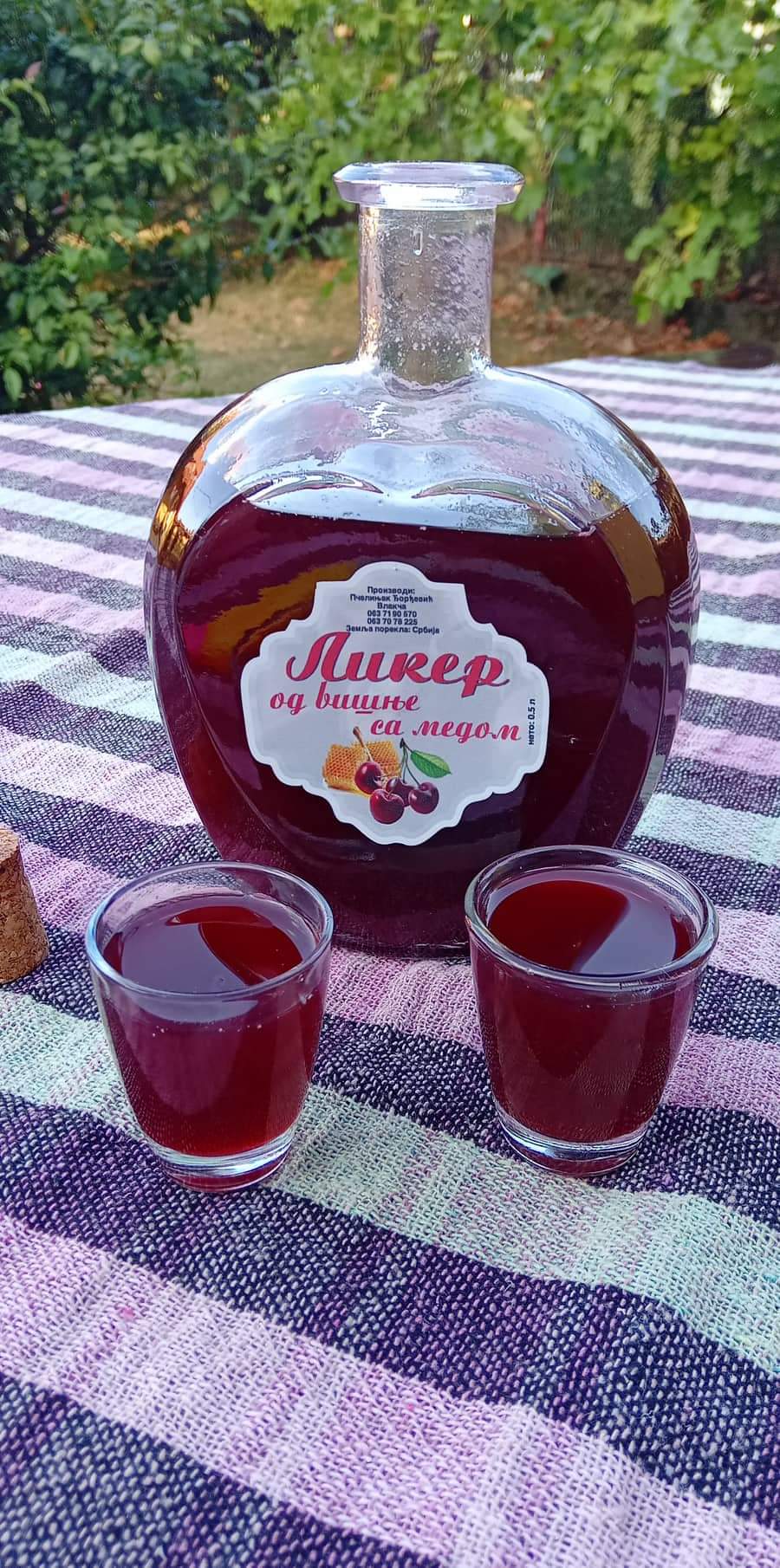 Liker od visnje sa medom-(cena za 0,5l)