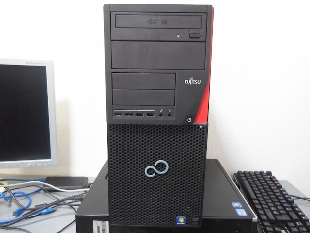 Fujitsu Esprimo P710 E85+ CPU i5-2500/4GB/500GB