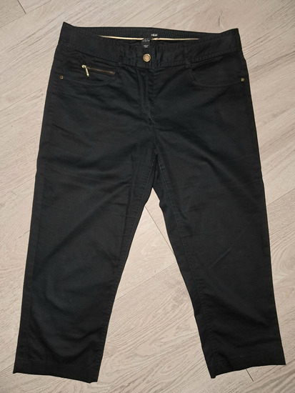 Crne 3/4 pantalone