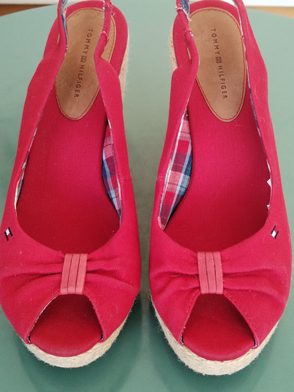 NOVE Tommy Hilfiger sandale 42 (41)