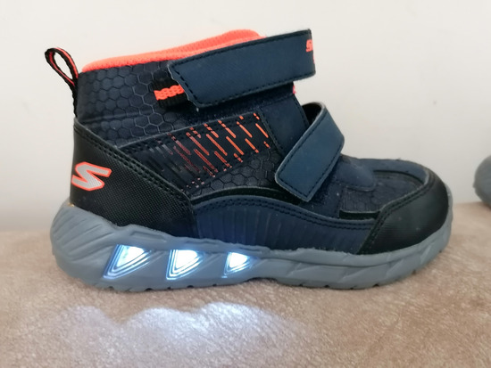 SKECHERS LIGHT 28 Novo