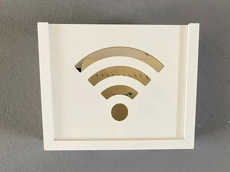 Onlinenamestaj Zidna kutija za Wifi uređaj mdf