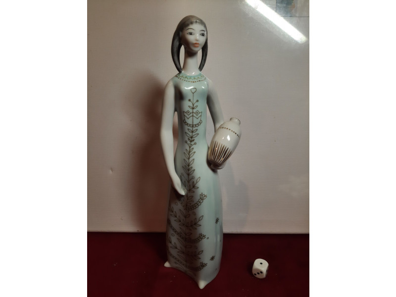 VEĆA SKULPTUR PORCELAN FIGURA HOLLÓHÁZA 1831 RUČNOBOJEN