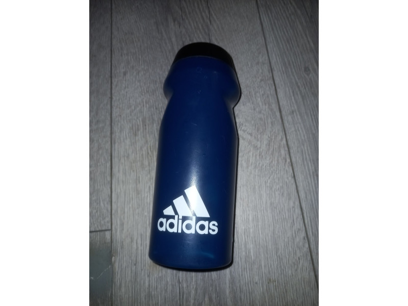 ADIDAS GUMENA FLASICA ZA VODU 1-2LITRA OVA