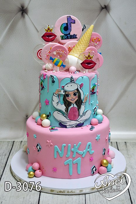 Nikina tiktok torta