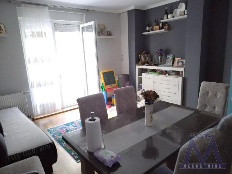 Stan,PETROVARADIN,CENTAR,kv: 53, € 117000, ID: 1018895