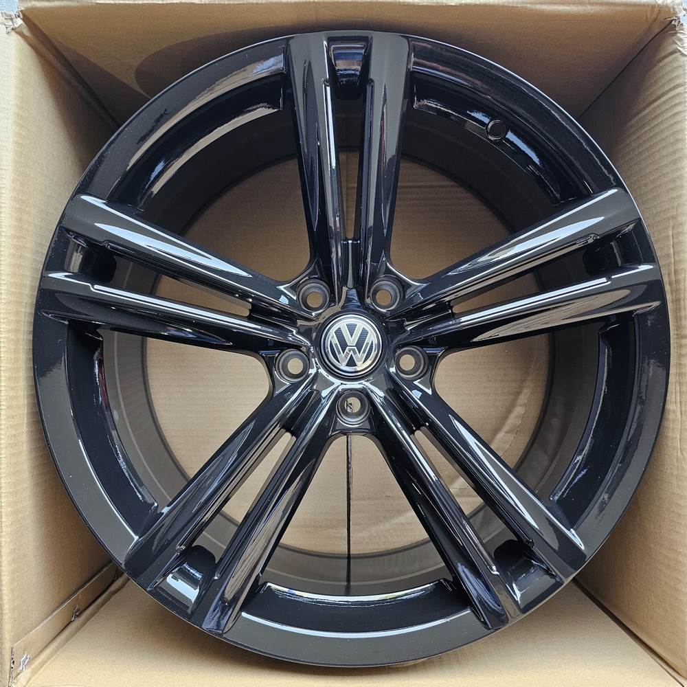ALU FELNE
8.5J x19 ET40 5X112