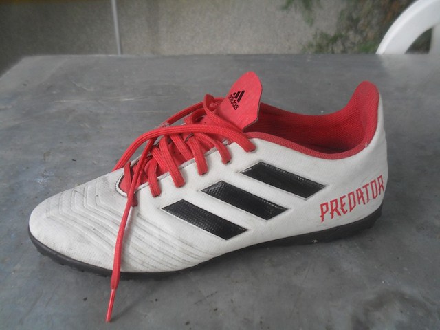 ADIDAS PREDATOR VIETNAM ODLICNE PATIKE 41,5