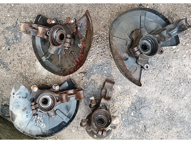 GLAVCINE SA LAGERIMA AUDI 80 JAJE