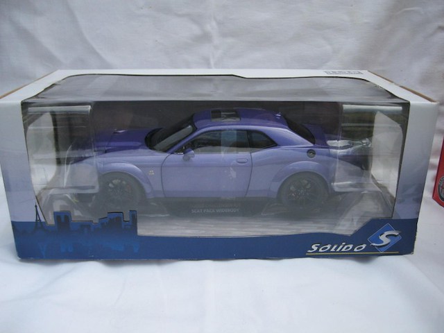 1:18 solido dodge challenger