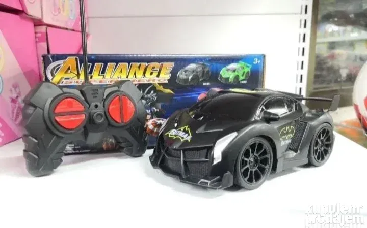 Batman trkački auto na daljinski