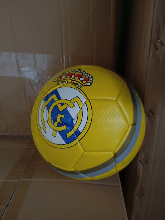 Fudbalska lopta Real madrid žuta