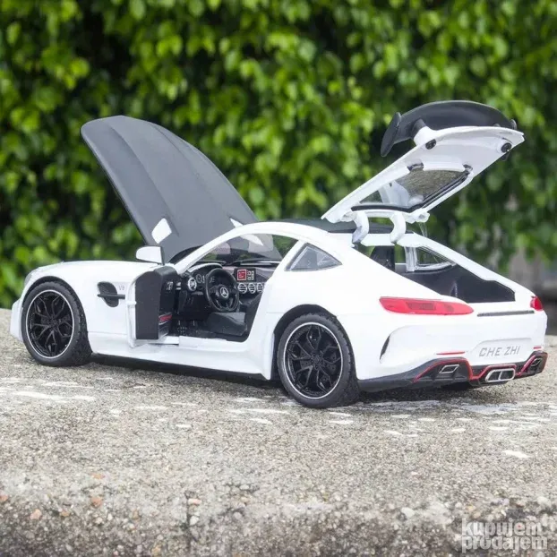 Mercedes AMG GTR 1/24 Beli Metalni Autić