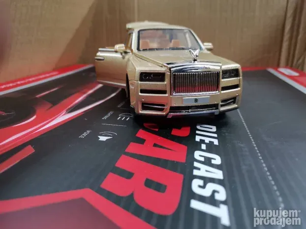 Rolls-Royce Cullinan Zlatni diecast 1/32