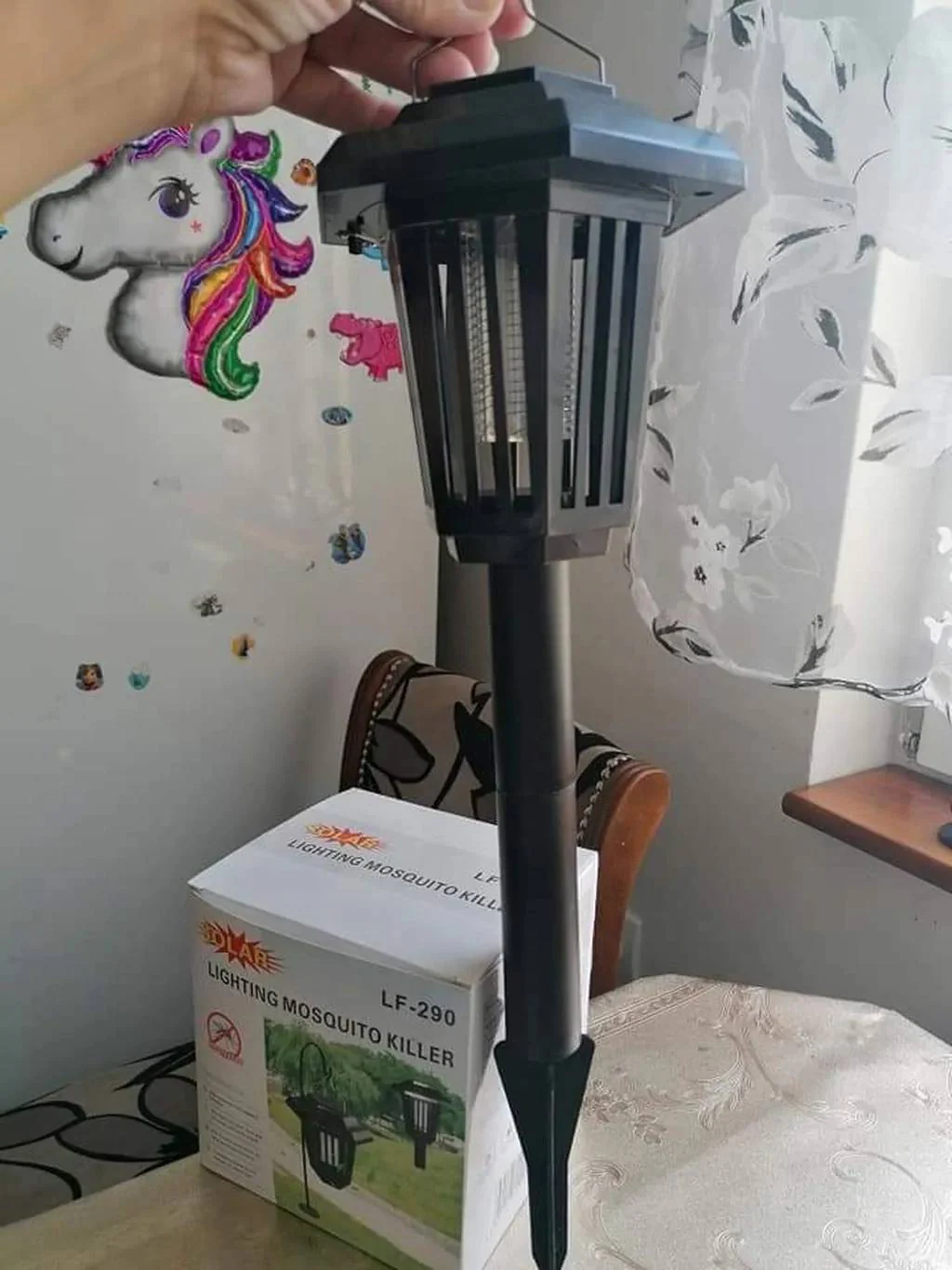 Solarna lampa protiv komaraca
