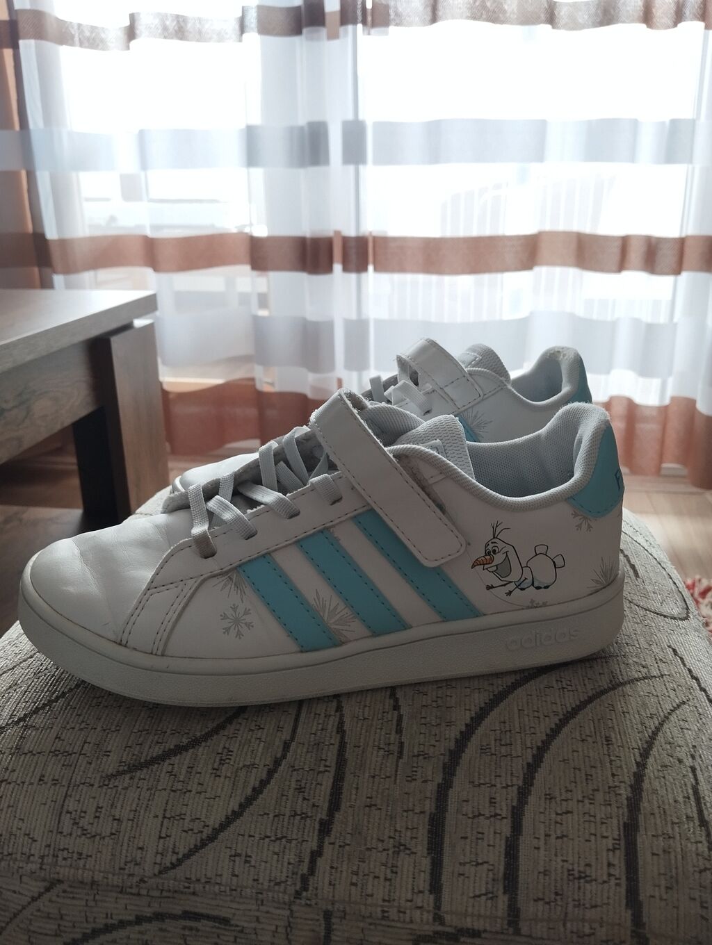 Adidas, Veličina - 35