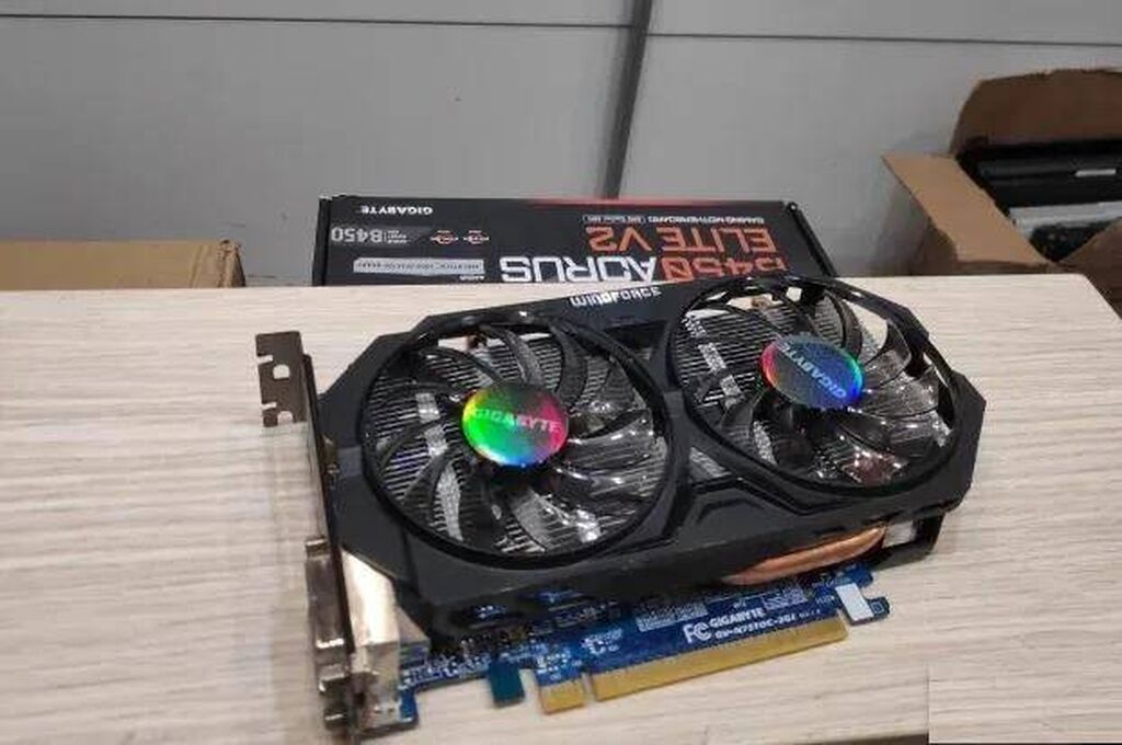 Kao nova gigabyte gtx 750 2gb kao nova. Jos ima fabricki sjaj