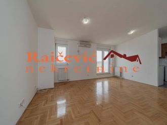 86m² 235.000€
Beograd, Voždovac, Trošarina, Druge srpske armije