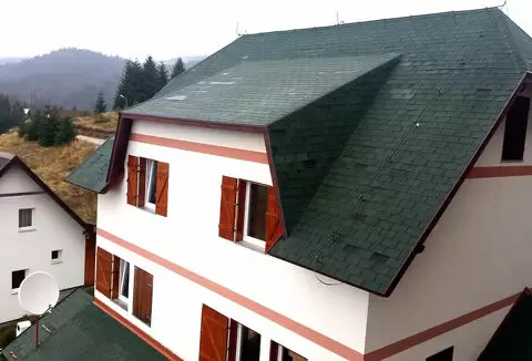 Apartmani Macura
Apartmani Macura Kopaonik nudi vam odmor koji se ne propušta. Komforan smeštaj za par ili celo društvo u kućnom ambijentu sa kaminom i pogledom na vrhoveKopaonika, čaroliju čine ...